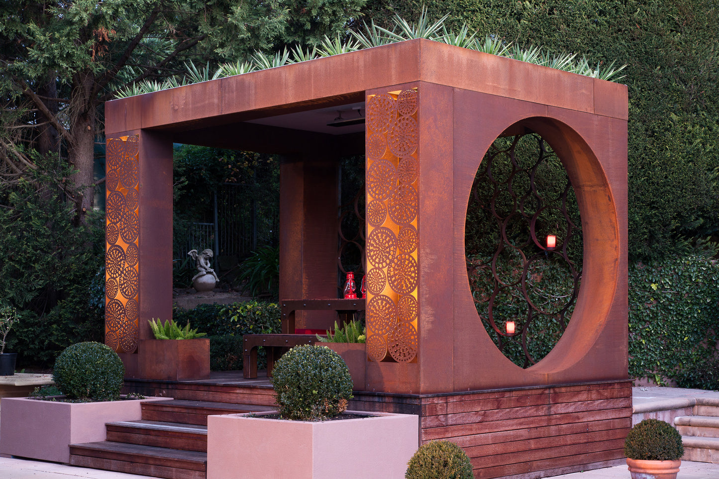 Koru Pergola – Entanglements